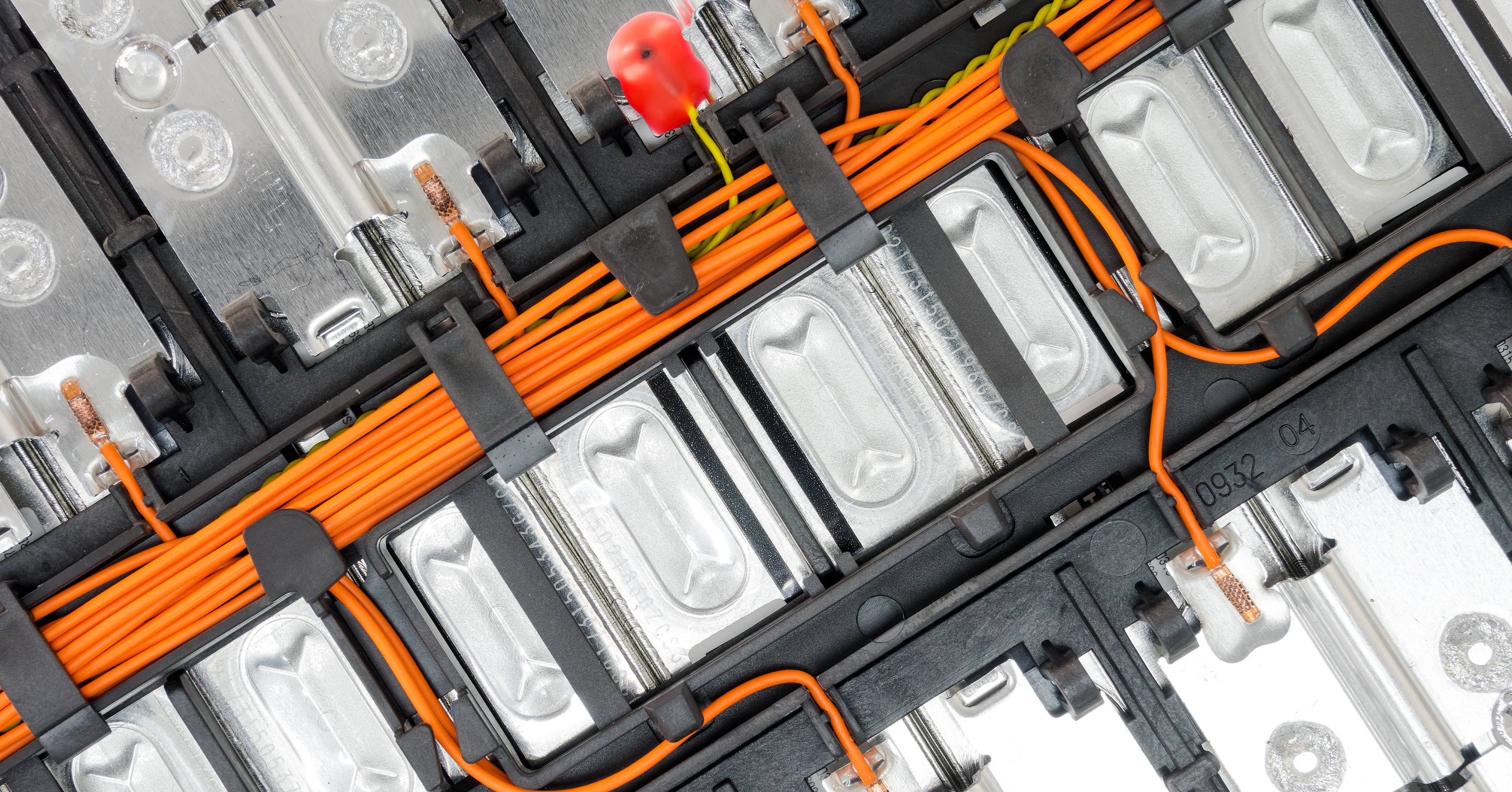 MES/MOM in electric mobility manufacturing processes - iTAC